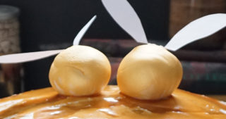 Edible golden snitches | Bijoux & Bits