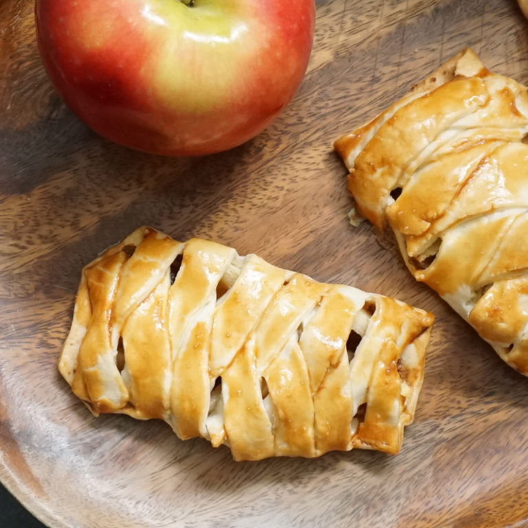 Conjured mana strudel (easy apple strudel!) | Bijoux & Bits