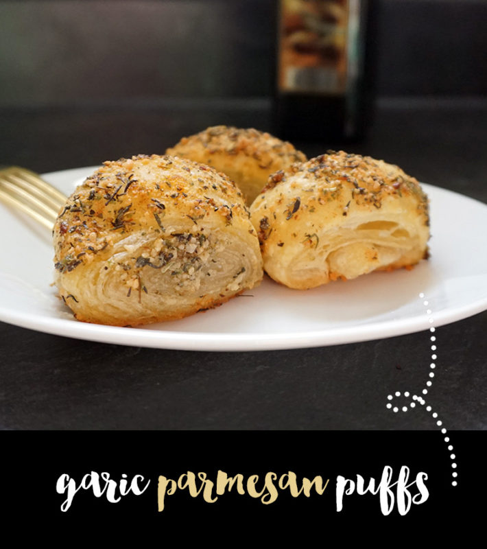 Garlic Parmesan puffs | Bijoux & Bits