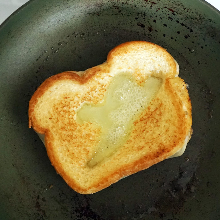 Cheese ghostie toastie | Bijoux & Bits