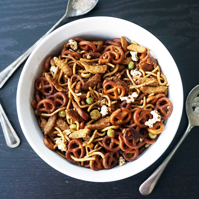 Asian snack mix for your party goers | Bijoux & Bits