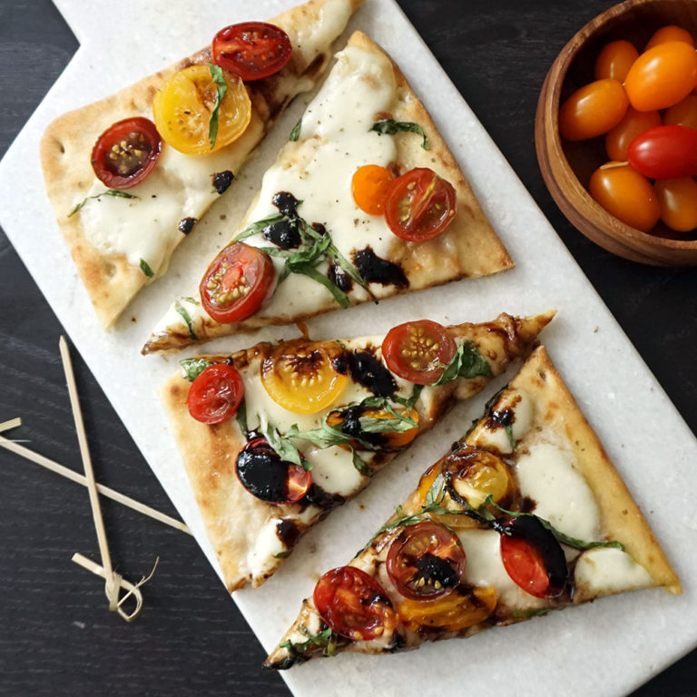 Caprese flatbread (easiest summer dinner ever!) | Bijoux & Bits